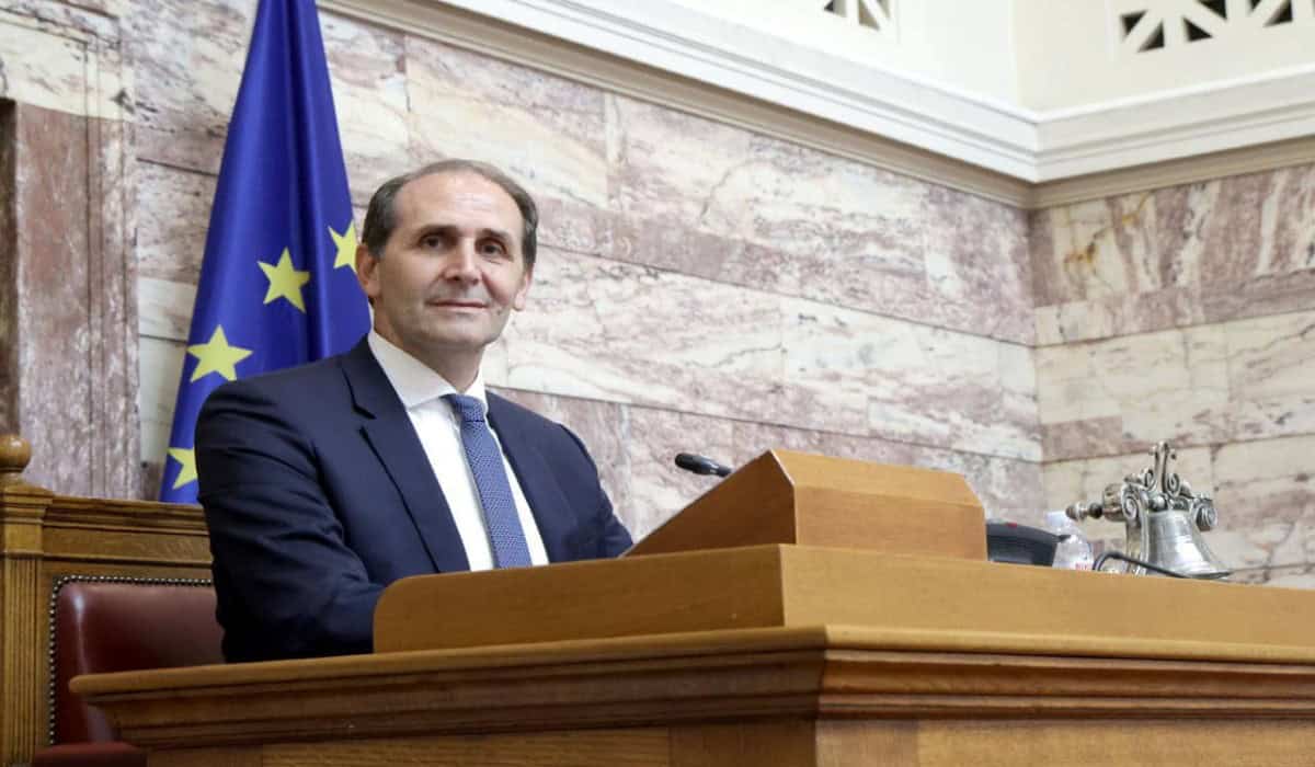 Ο Απόστολος Βεσυρόπουλος νέος Γενικός Γραμματέας της Κ.Ο. της Νέας ...